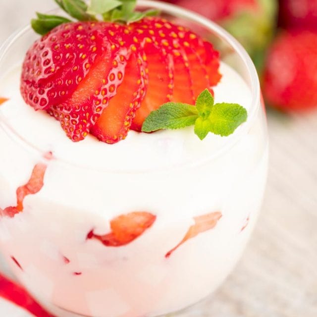 Fresas con Crema / Strawberries and Cream - The Belly Rules The Mind