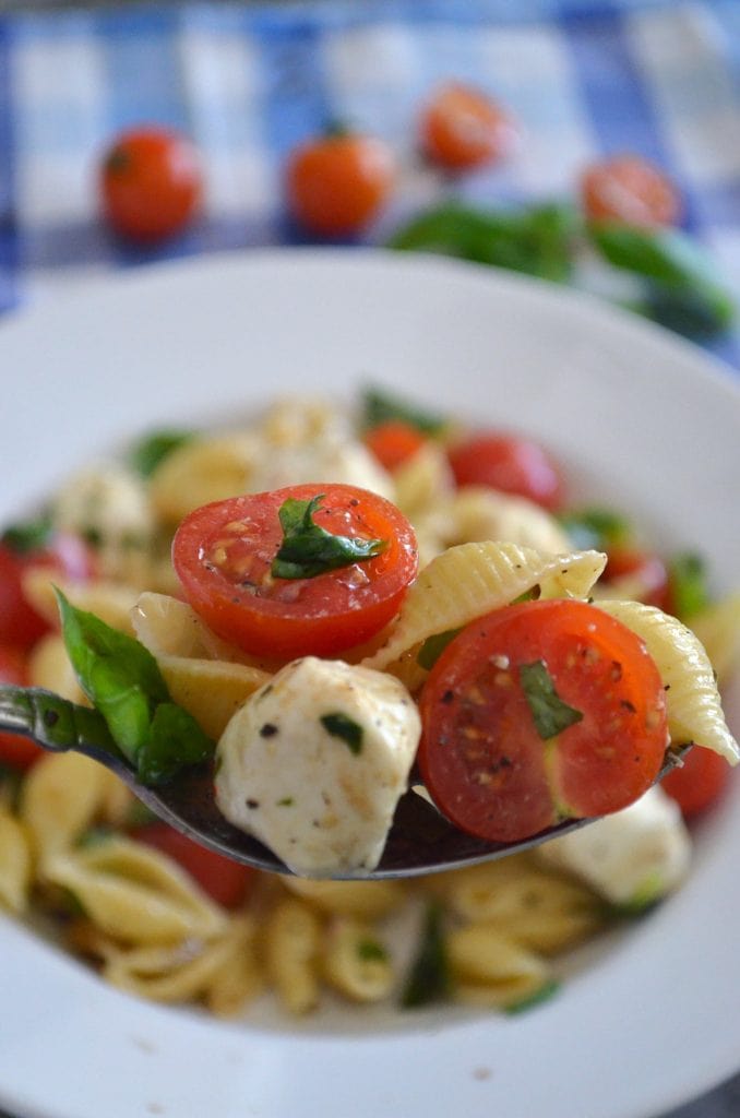 Best Caprese Pasta Salad: Classic Flavor, Simple Recipe - The Belly ...