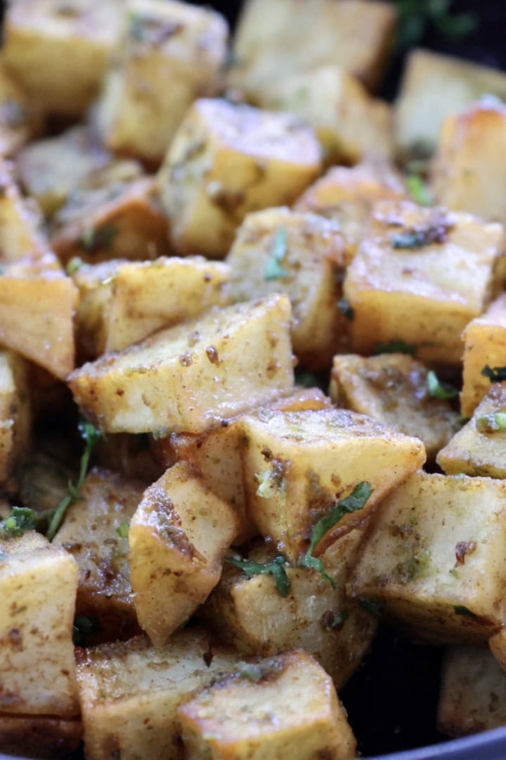 Karare Aloo Chaat Recipe Delhi Style - The Belly Rules The Mind