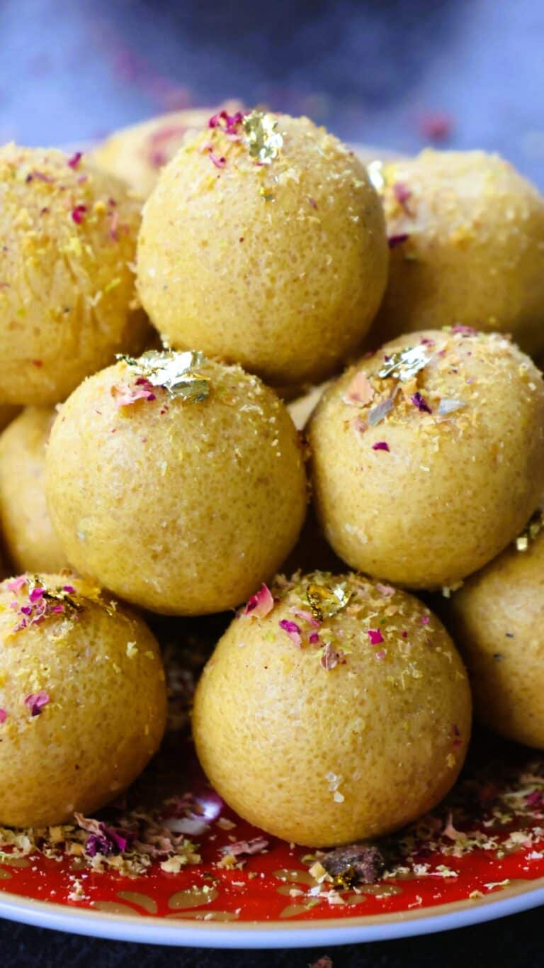 Melt-In-Your-Mouth Besan Ladoos + Tips - The Belly Rules The Mind
